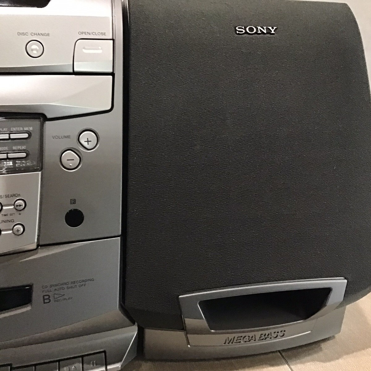 Sony CFD C1000 Boombox Working With Remote 3 CD Changer Dual Sony CFD C1000 Boombox Working With Remote 3 CD Changer Dual