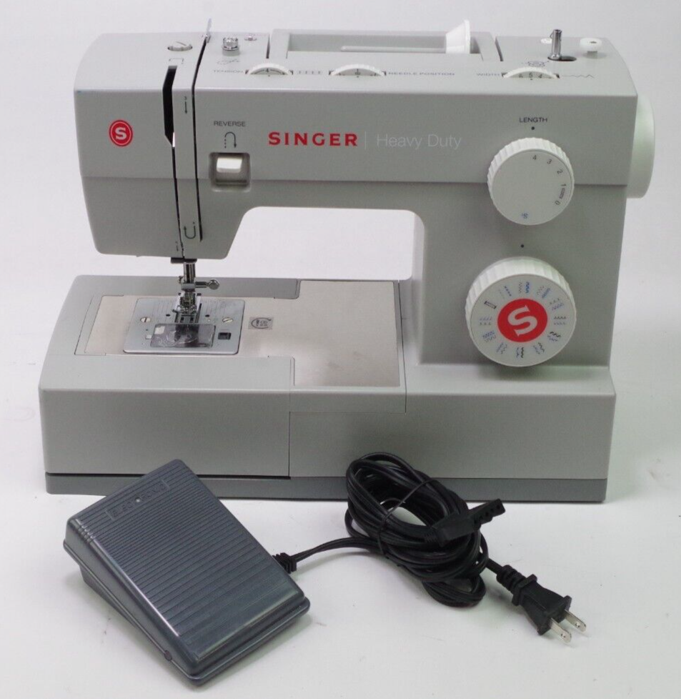 SINGER 44S Heavy Duty Sewing Machine W/Pedal Tested Minor Issue Read ...