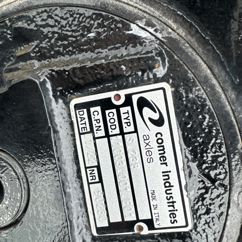 Comer Industries Axle S238 1228 300 204 8 Lug | eBay