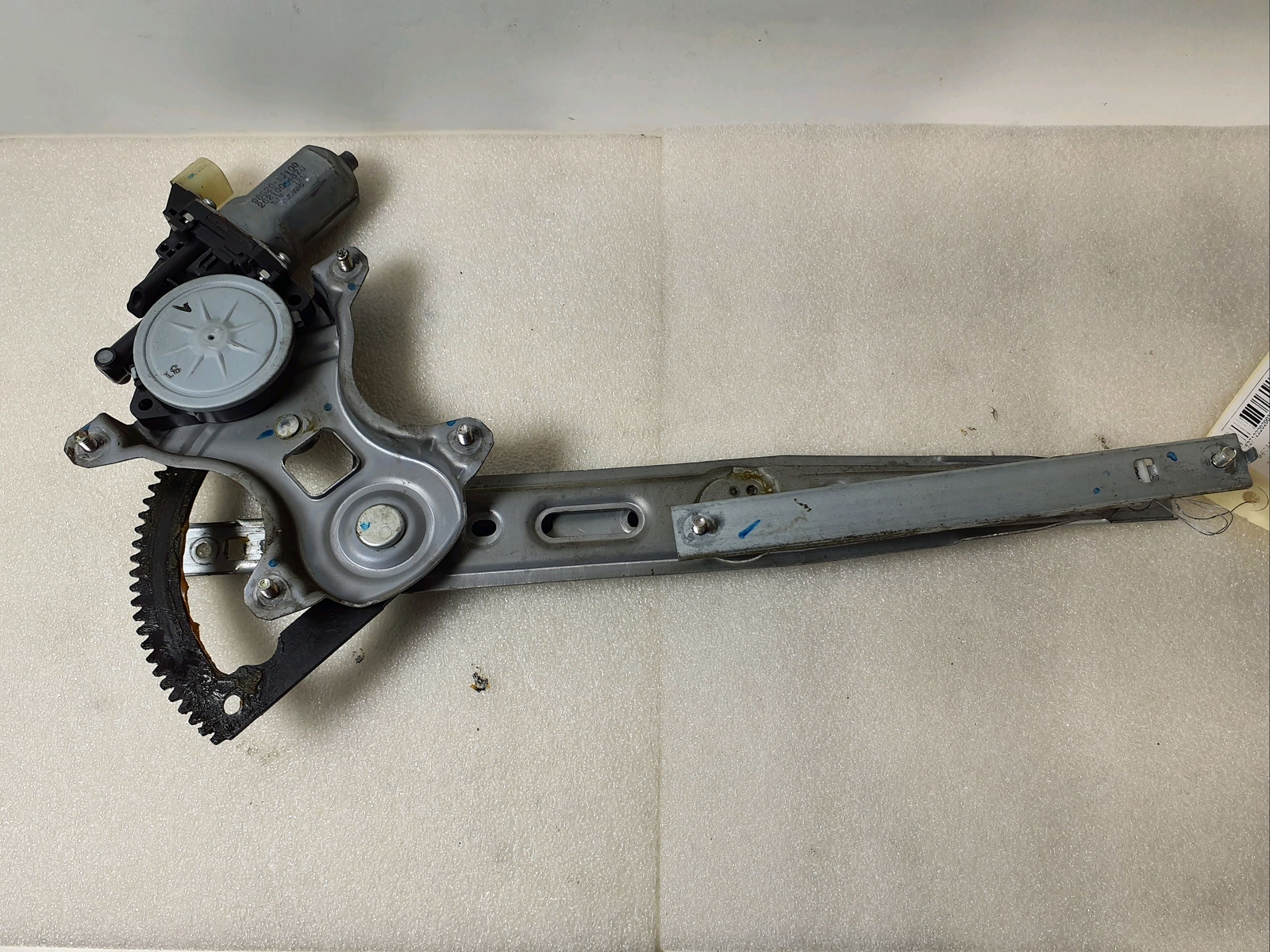 MECANISME+MOTEUR LEVE-GLACE AV D HYUNDAI I20 BERLINE 824041J010 | eBay
