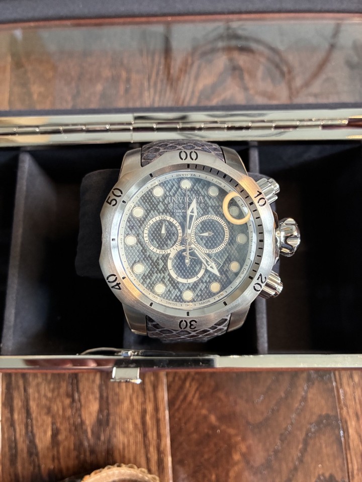 INVICTA RESERVE Venom 18298 Swiss Chronograph Snake Skin Men’s Watch | eBay