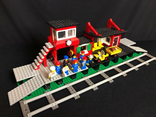 Lego 7824 Eisenbahn großer Bahnhof Train Station (Railway Station) von ...