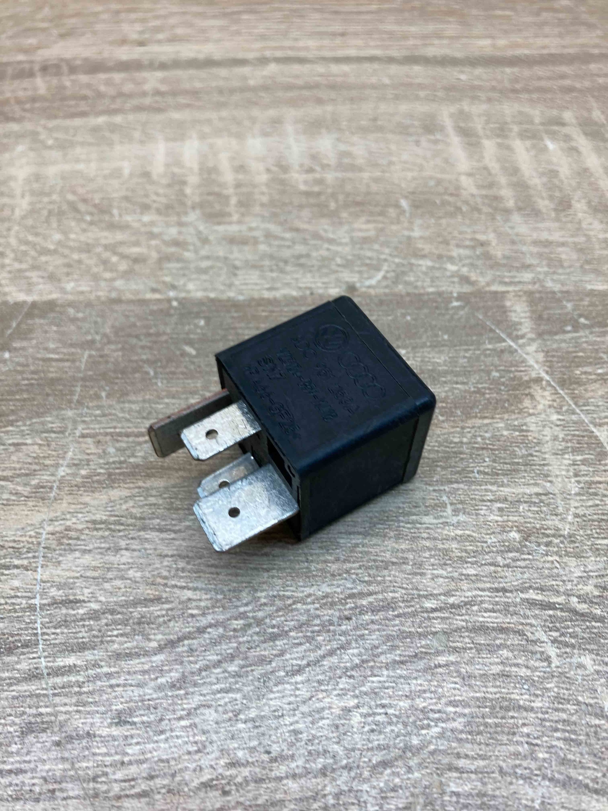 3D0951253A V23134 B59 X418 433 Volkswagen Audi Seat Skoda Relay Control ...