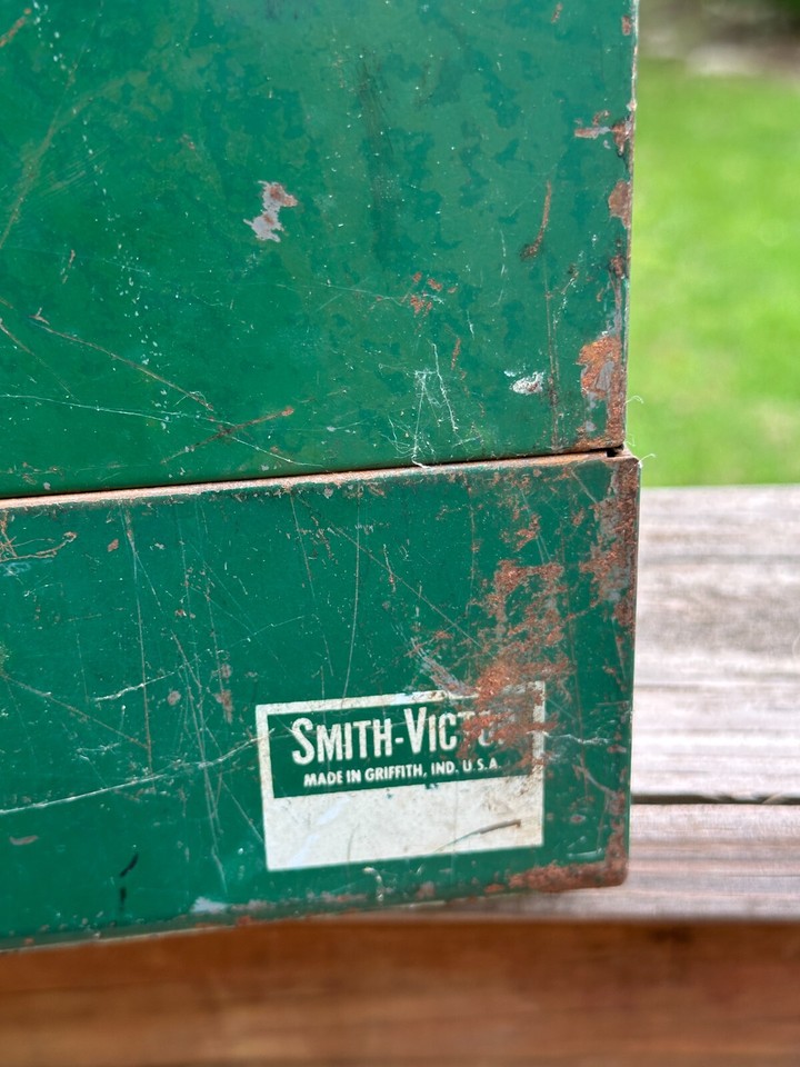 VTG 1960s Smith-Victor green metal case for Coleman lantern | eBay