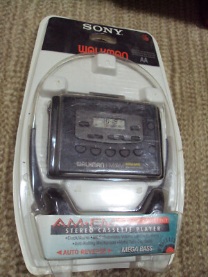 NEW SONY Walkman WM-FX10 Cassette Player AM FM Radio Headphone set ...