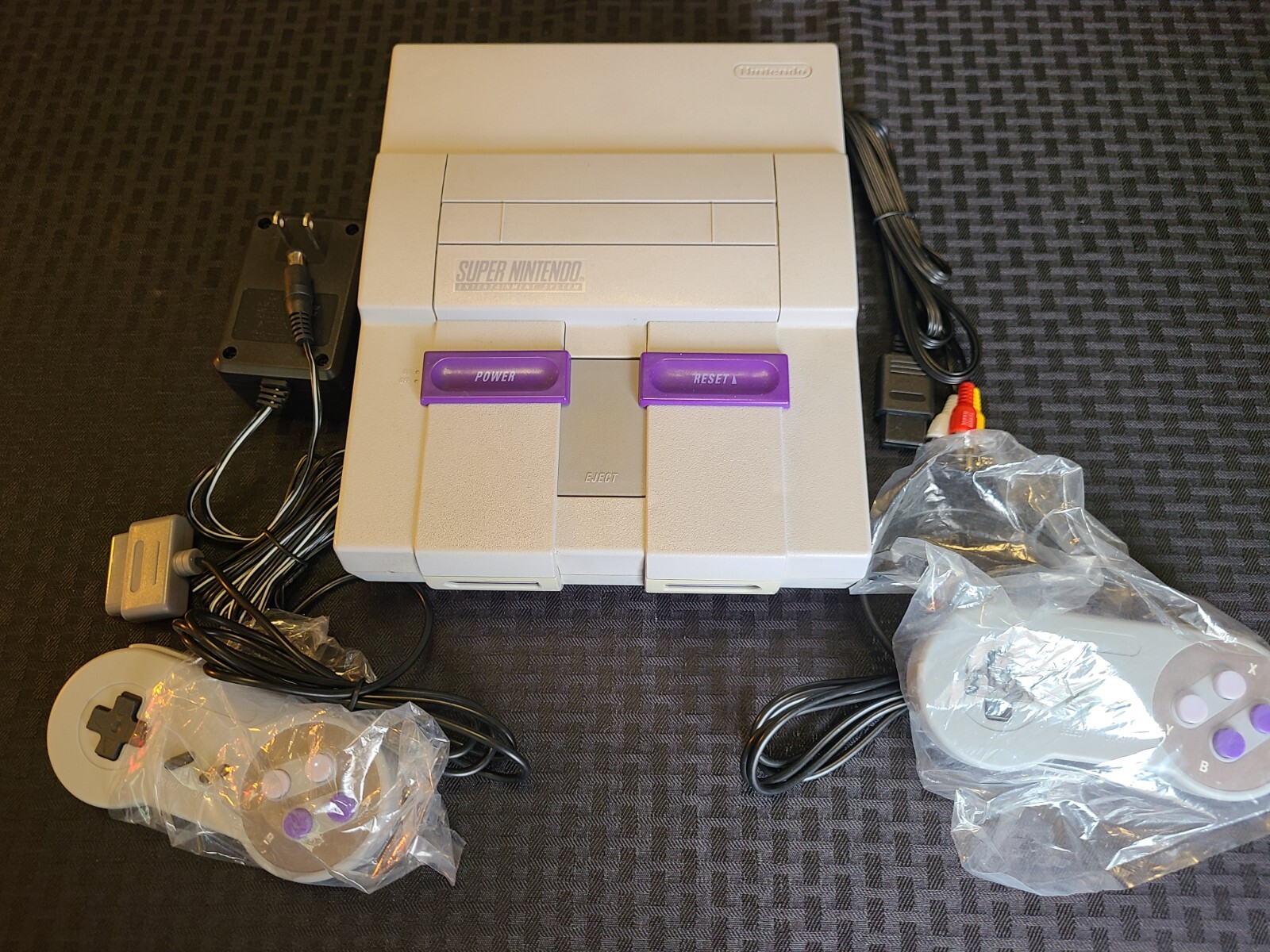 Super Nintendo SNES System Console With 2 Controllers, AC & A/V Cords ...