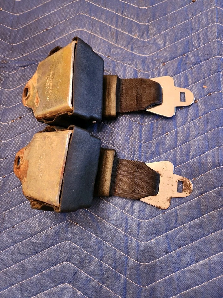72 73 74 B E body Roadrunner Charger Cuda challenger Rear seatbelt ...