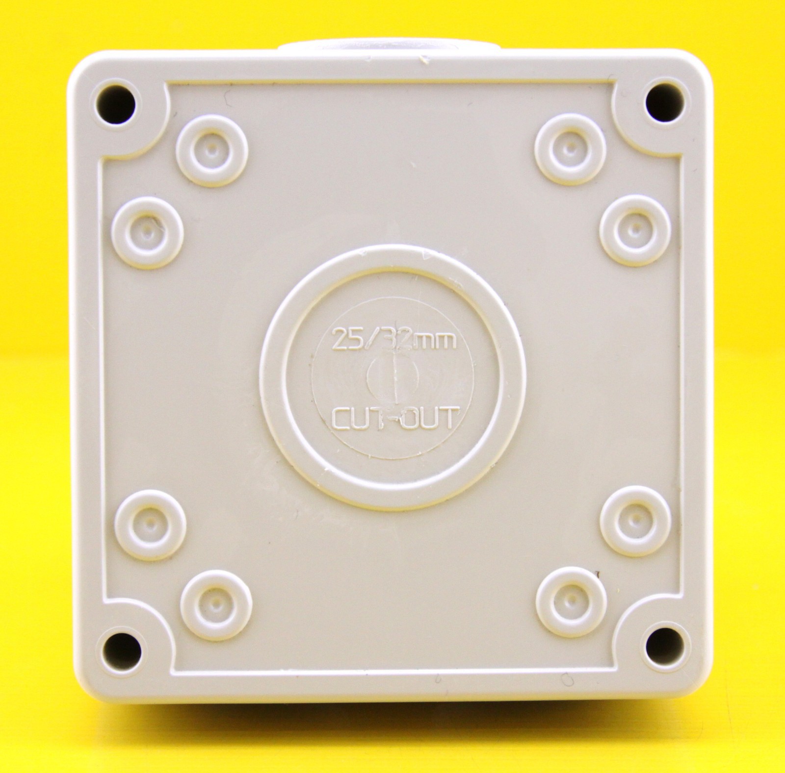 Clipsal Weatherproof 3 Phase Surface Switch on off 63 a 500 VAC IP 66 ...