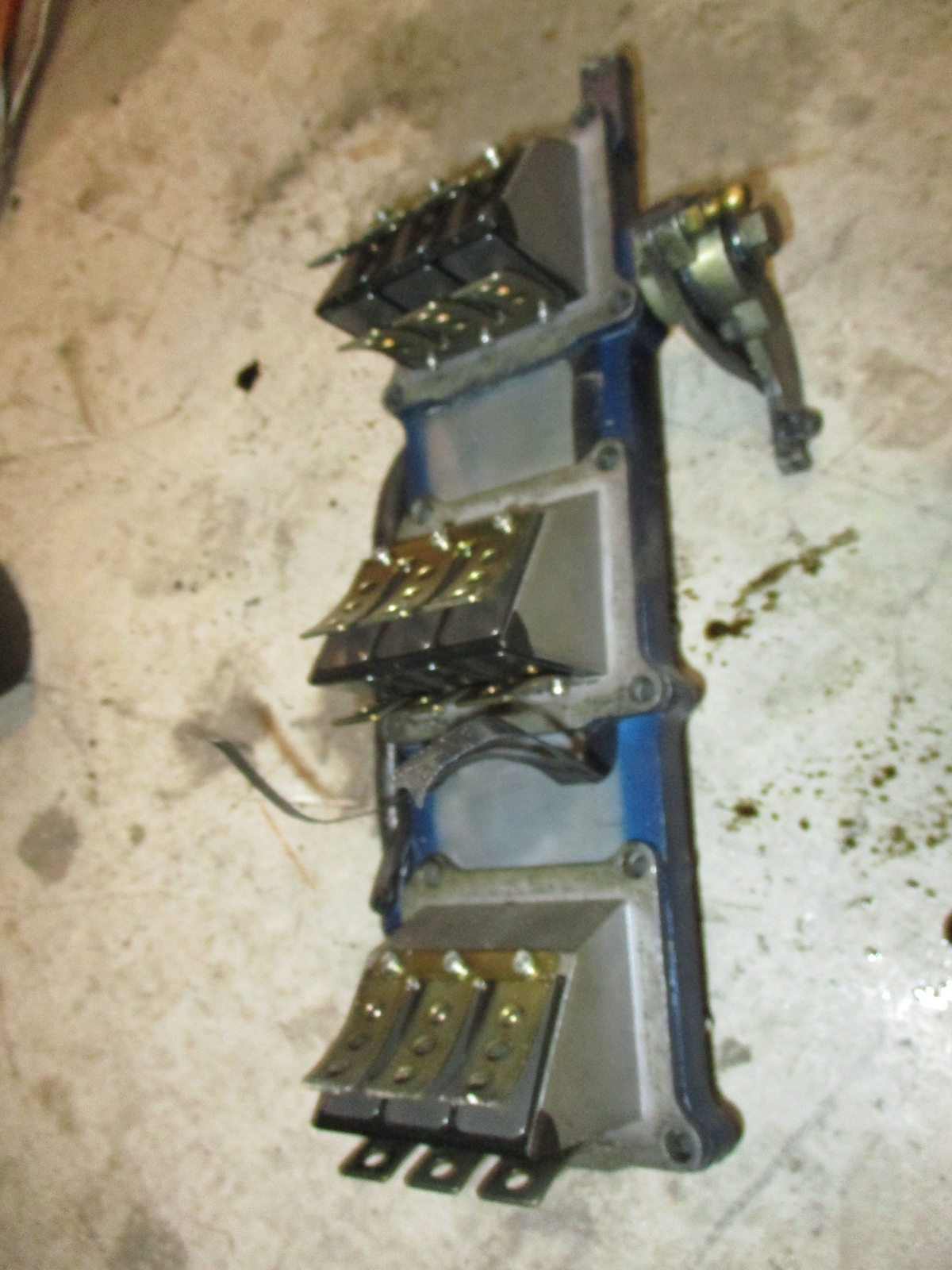 Nissan 90hp 2 stroke outboard intake manifold with reeds (3T9B022430 ...