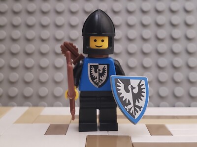 LEGO Black Falcon Knight Minifigure w/ Quiver, Shield - Vintage Castle ...