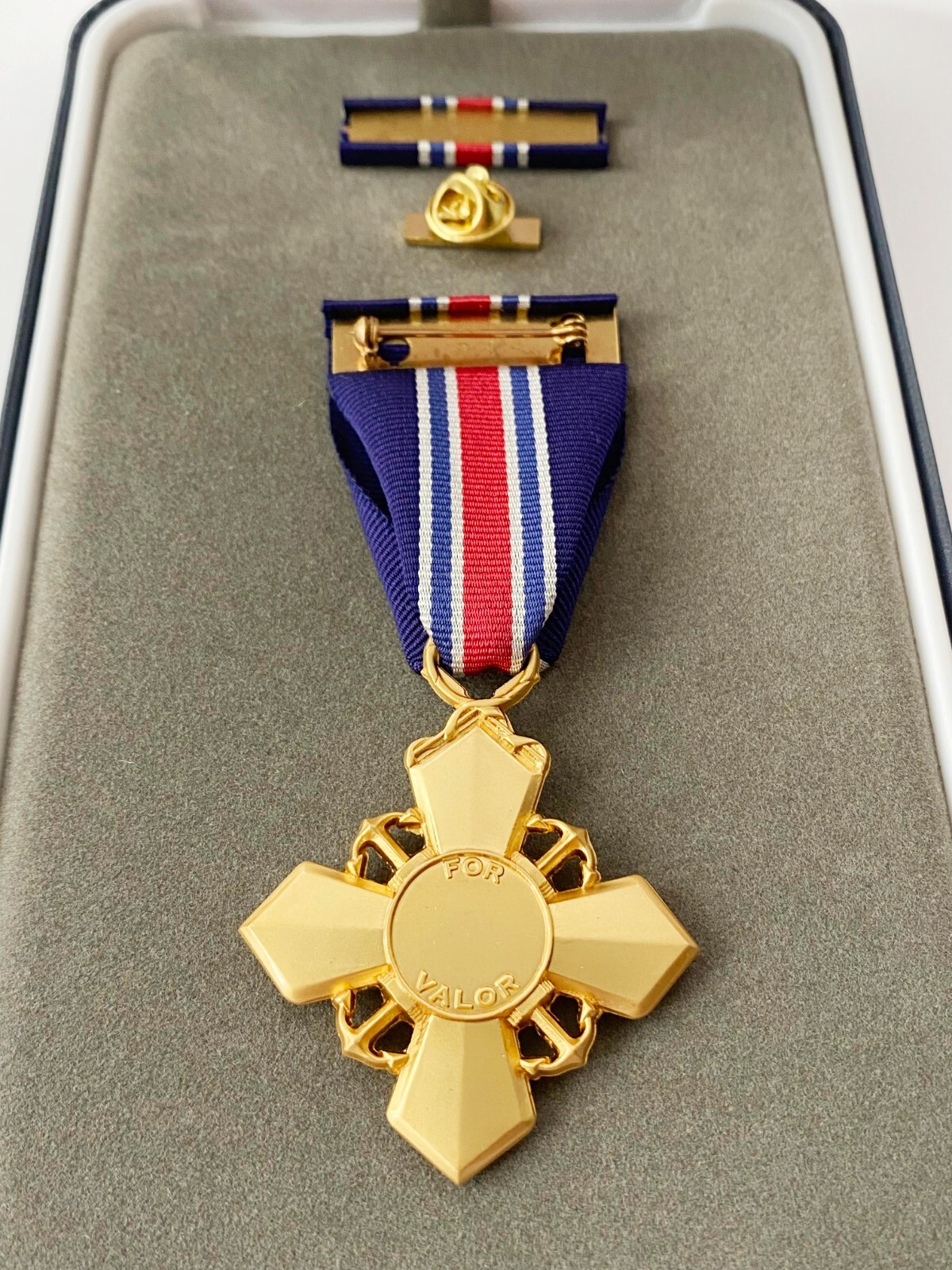 Cased U.S. USA Coast Guard Cross Order Badge Medal Ribbon bar lapel pin ...