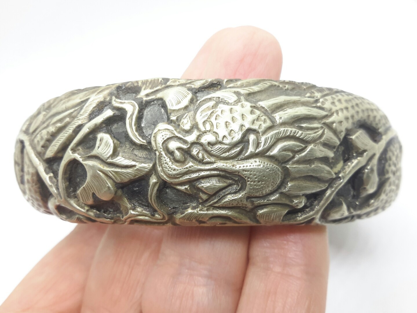 ANTIQUE Chinese Silver Dragon Bracelet - Gem
