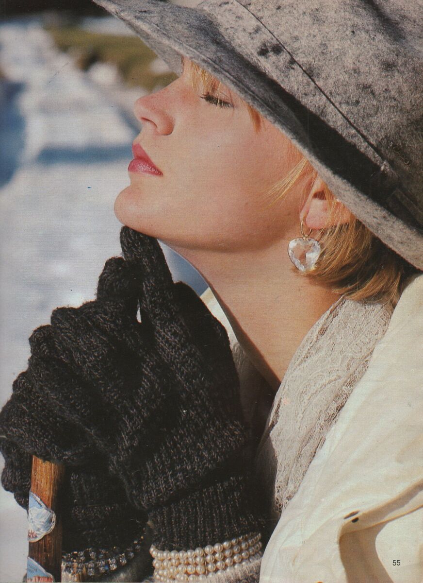 Jennifer Burry's Instagram, Twitter & Facebook on IDCrawl