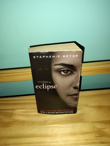 Eclipse (Twilight Saga) by Meyer, Stephenie Paperback Book ~ Free Shipping! | eBay