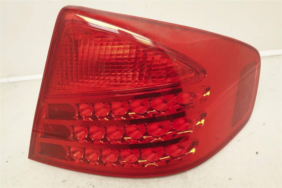 2003-2004 Infiniti G35 Rear Passenger Quarter Panel Brake Taillamp ...