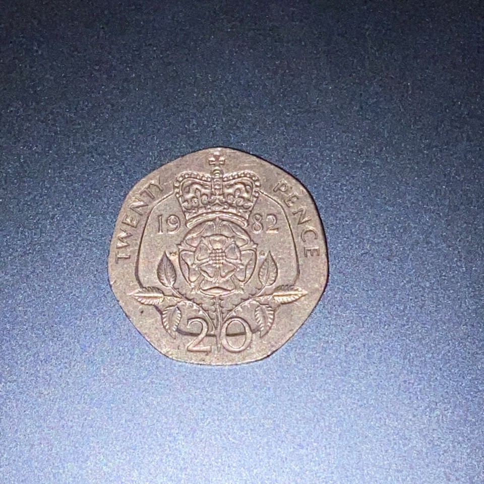 1982 England Queen Elizabeth II 20 Pence Coin RARE Circulated Coin ...