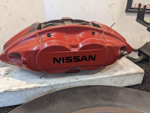 13-20 370Z 4 PISTON RED AKEBONO FRONT BRAKE CALIPERS W/ ROTORS LEFT AND ...