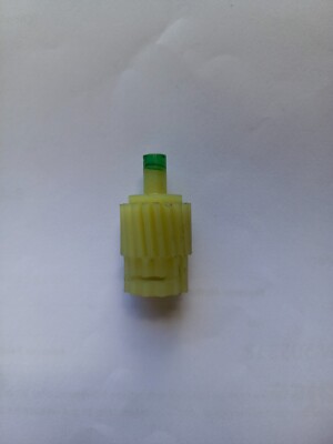 GENUINE FORD 4 SPEED TOPLOADER SPEEDO GEAR 18 TOOTH GREEN NOS SUIT 3.7 ...