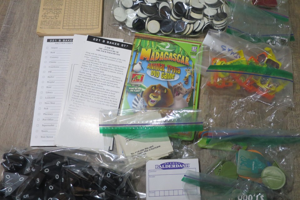 LARGE LOT of Mixed Random Board Game Pieces Replacement Parts Huge Lot ...