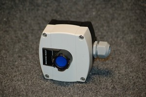 Allen Bradley 800F-1PP Plastic Enclosure with SWITCH - 800F-X10 SER=A ...