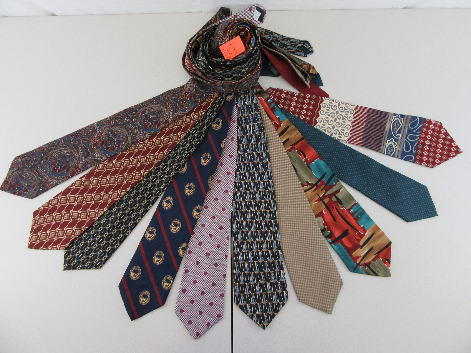 Wholesale - Lot of 10 Mixed 100% Silk Stylish Men's Designer Neckties ...