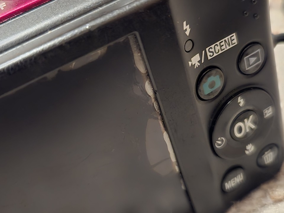 Nikon Coolpix L22 12.0 MP 3.6x Optical Zoom Compact Digital Camera ...