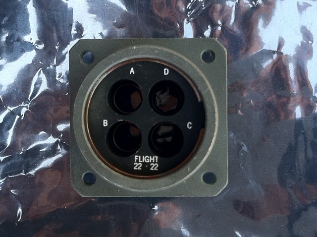 Flight MS3402D22-22P Mil Spec Circular Connector NSN 5935-01-171-9431 ...