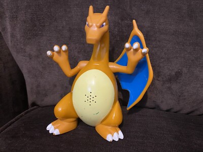 Roaring electronic Charizard hasbro talking pokemon figure Works ...