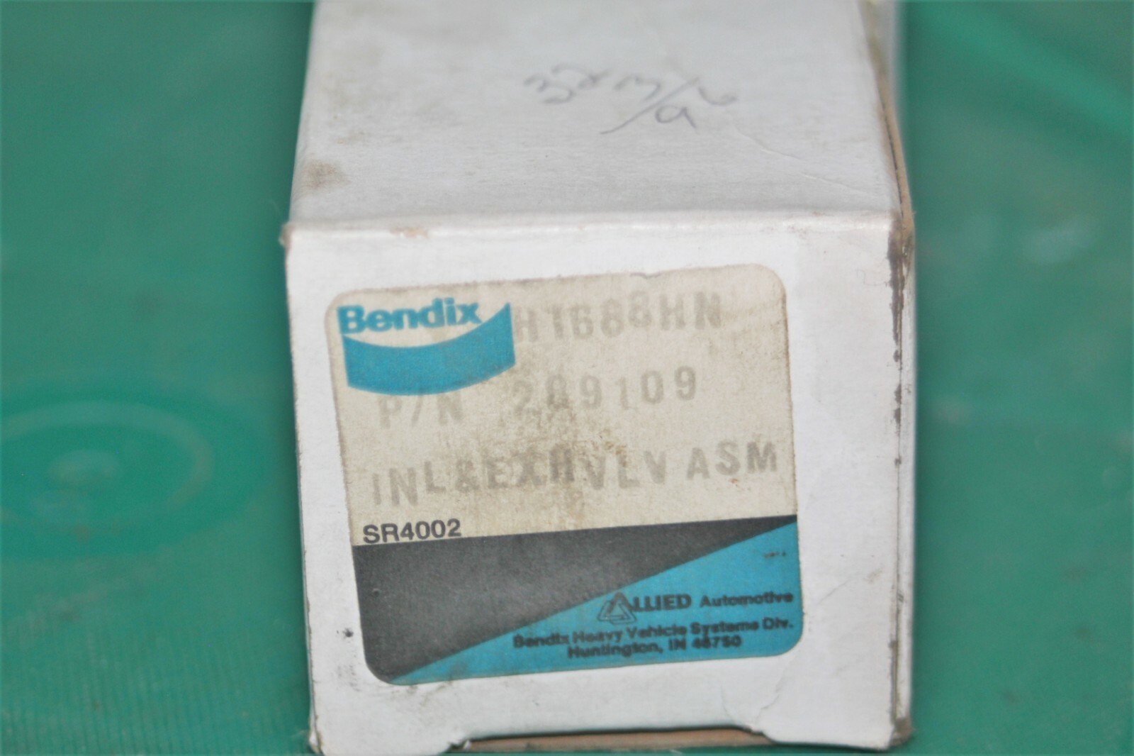 Bendix Inlet & Exhaust Valve Assembly Model 289109 | eBay