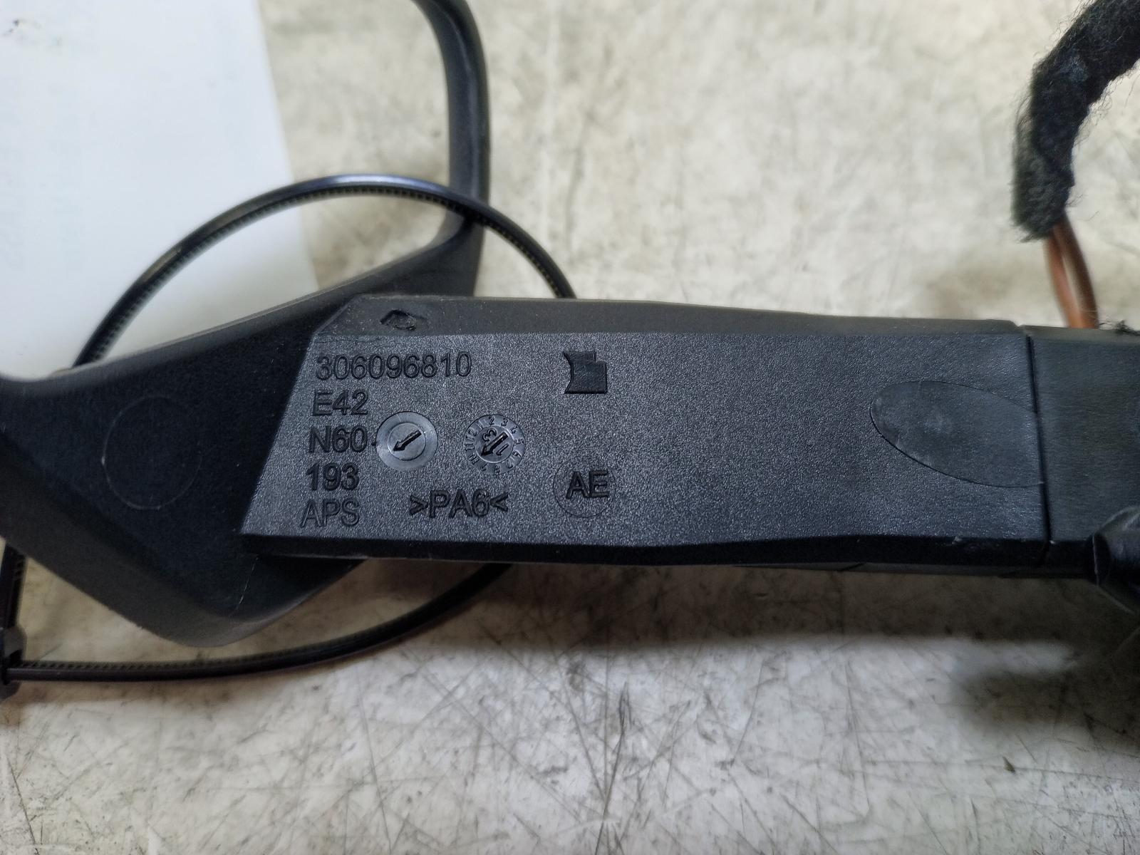 MERCEDES E 350 CDI A207 2014 RHD Seat Belt Retractor Front Left ...