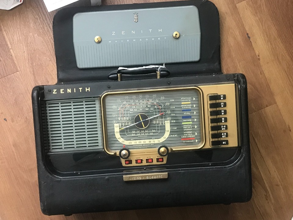 ZENITH Trans-Oceanic Wave Magnet Radio Model B600 With 6A40 Chassis ...
