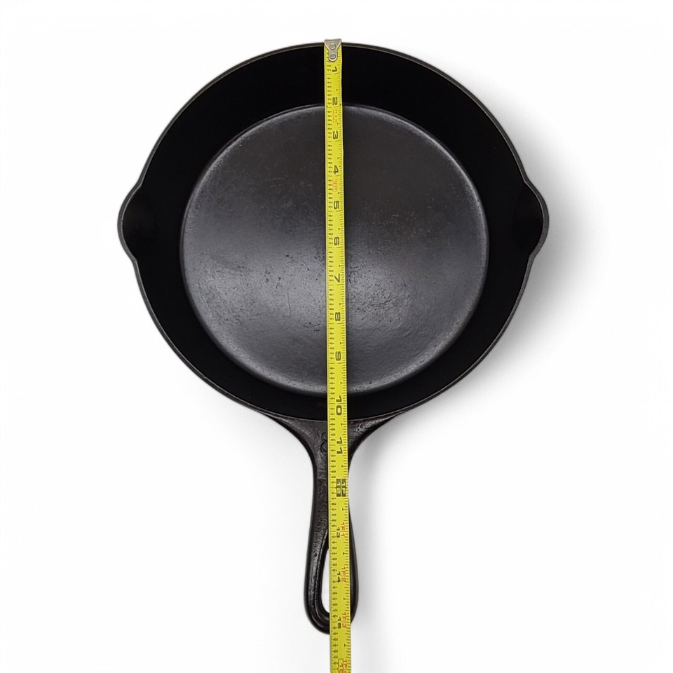 Griswold 704F Cast Iron Skillet #8 Slant Logo Heat Ring Dual Spout | eBay