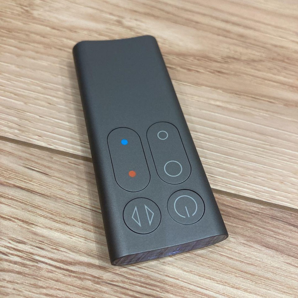 Dyson AM04 hot + cool Table fan heater blue Stylish Home Appliances ...