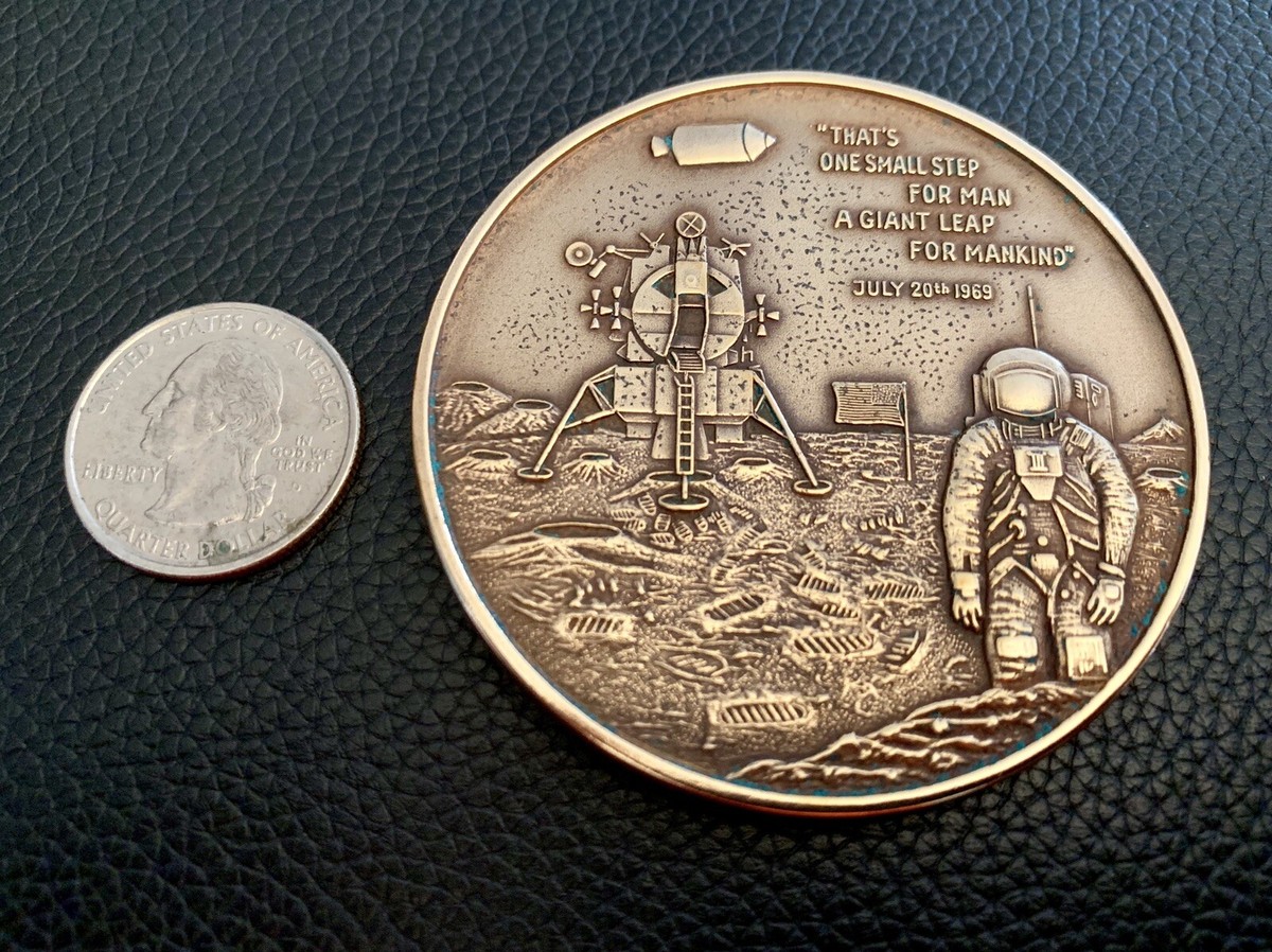 1969 Apollo 11 Commemorative Coin