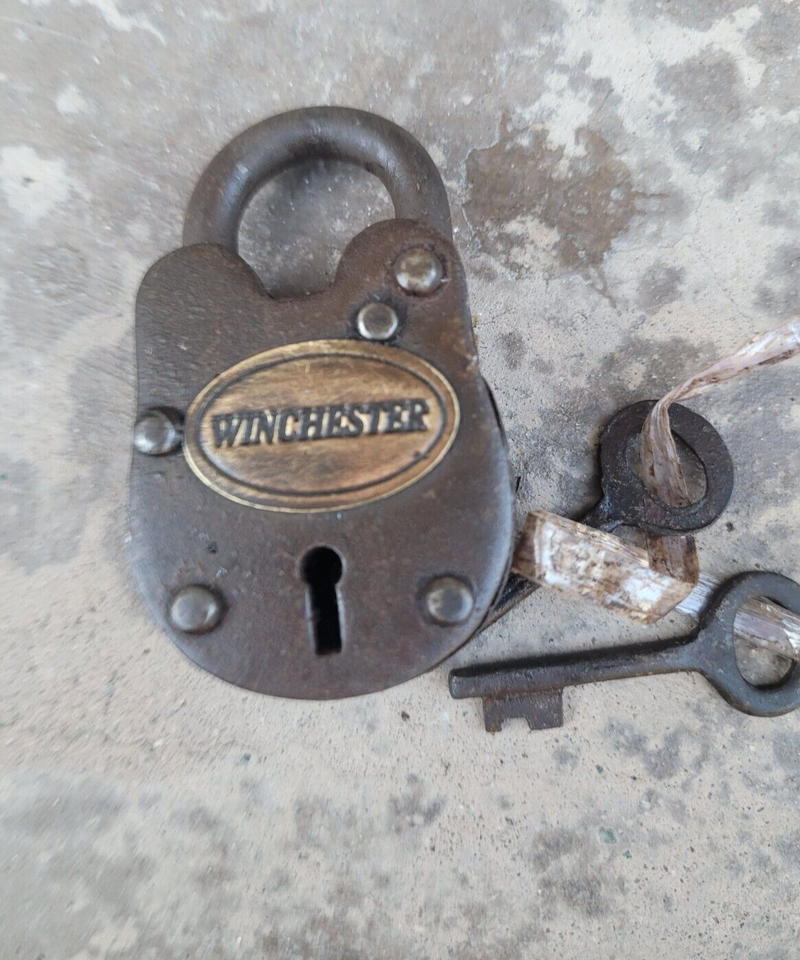 Winchester Cast Iron Gate Lock W/ 2 Working Keys & Antique Finish ...