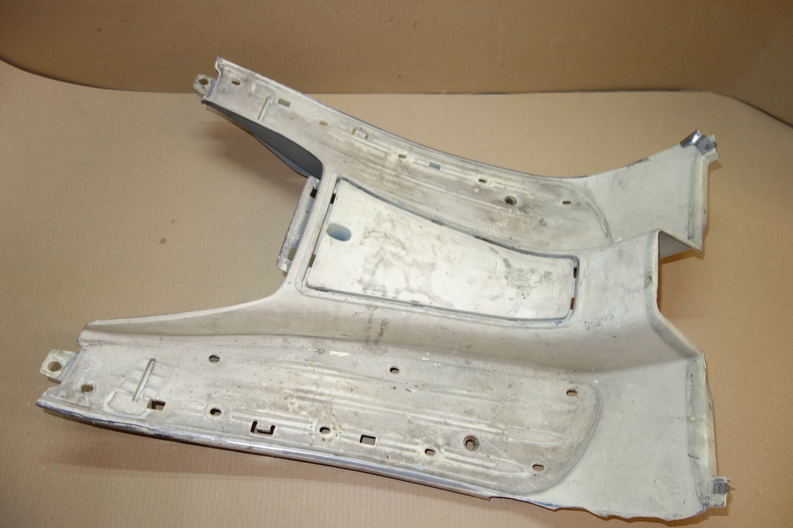 Piaggio Vespa ET4 125 moped scooter plastic floor panel fairing body ...