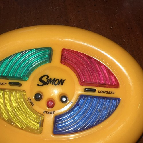 2002 SIMON says Electronic Mini Handheld Memory Game Travel Pocket ...