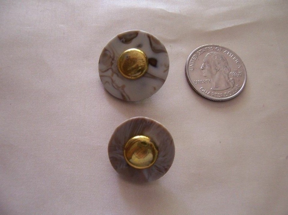 7 ROUND LT FAUX HORN BUTTONS W/ GOLDEN CENTER 1 INCH # 49 | eBay