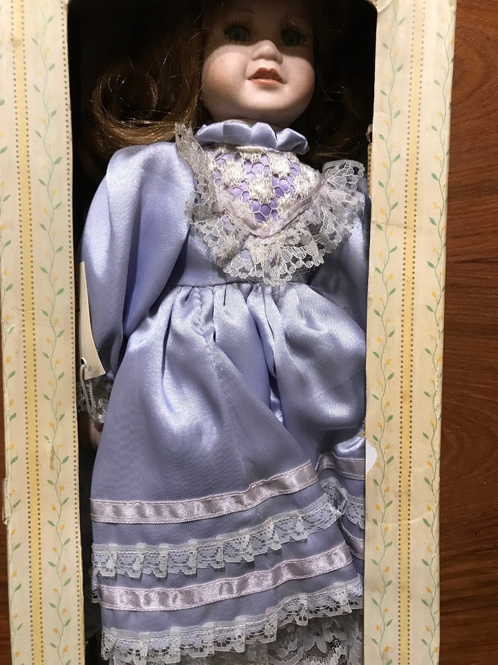 RARE SEYMOUR MANN MCMXCV CONNOISSEUR COLLECTION DOLL | eBay