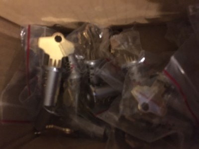 100 Bulk Vending Machine Locks Northwestern Oak Eagle Gumball Candy Toy ...