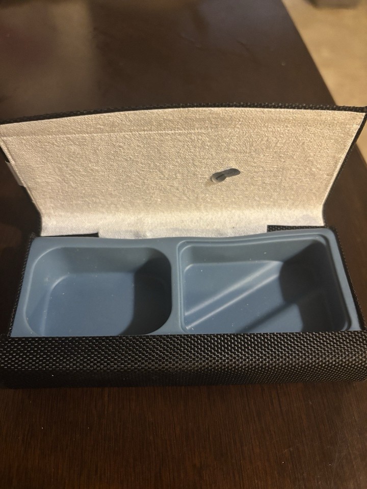 Starkey Hearing Aids W-Case And Accs. Starkey Charger included | eBay