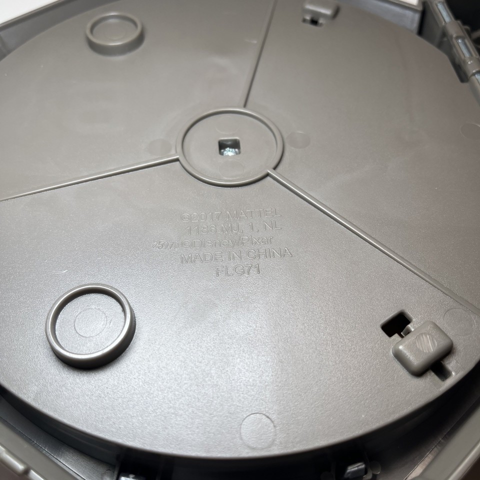 Disney Pixar Cars Mini Racers Crank n Crash Derby Track Thunder Hollow ...