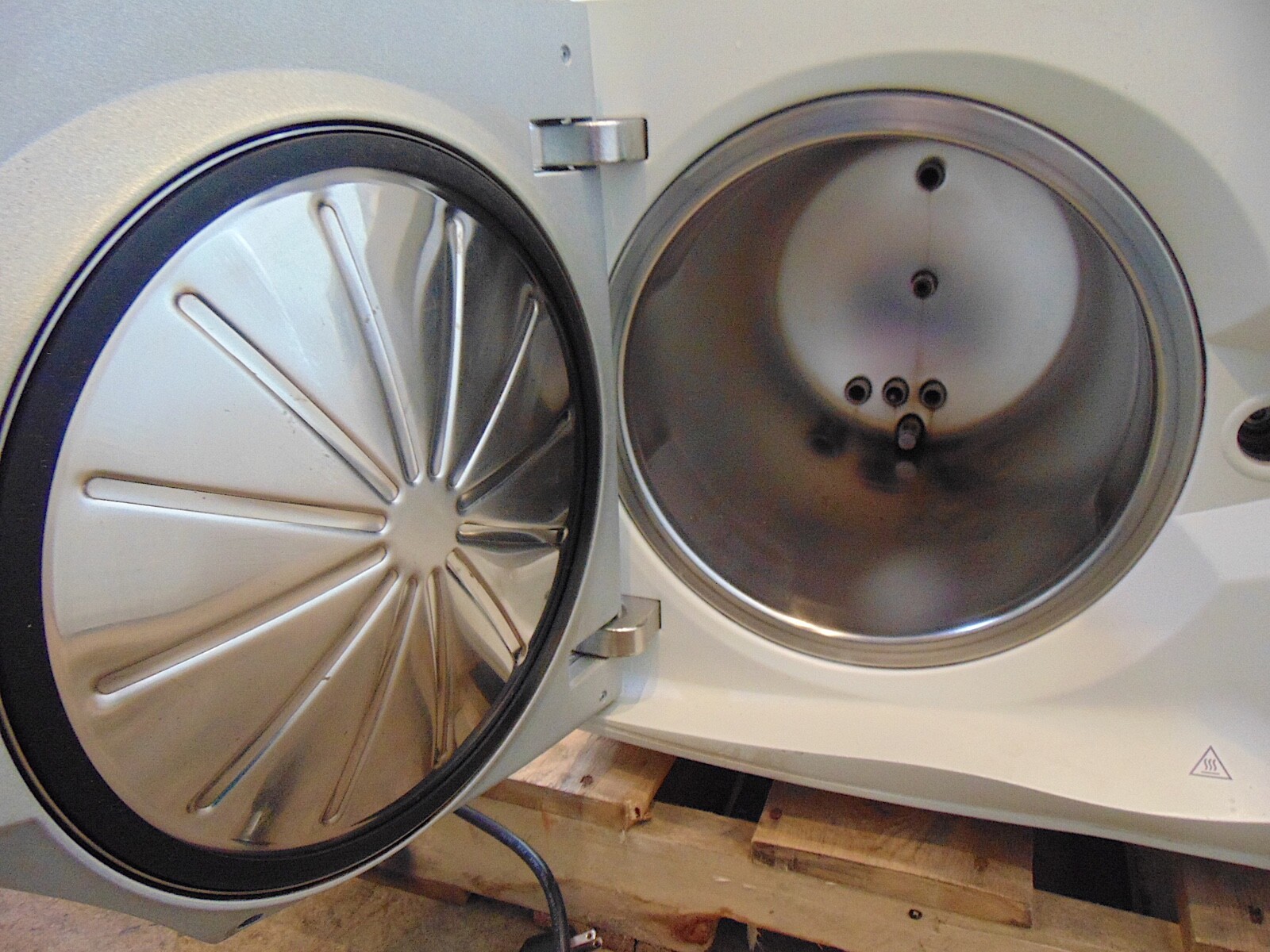 A-Dec Lisa MB17 Sterilizer With Touch Screen S4772 | eBay