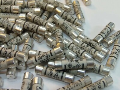 12 x 5AMP DOMESTIC PLUG FUSES ( 12 SEM 5A 240V FUSES BS1362 LEAD FREE ...