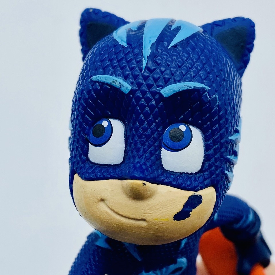 3 MASKS PJ Catboy Gekko Figures on Bike 3” w/ cones crouching Figure ...