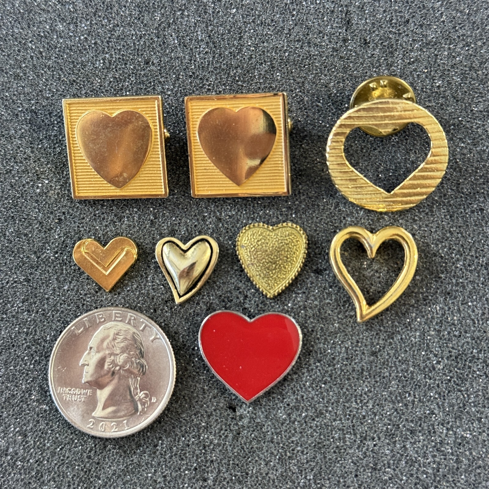 Lot of 8 Hearts Love Valentines Day Pins Pinbacks #48209 | eBay