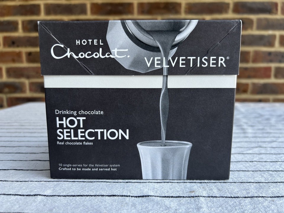 Hotel Chocolat Velvetiser Hot Chocolate Machine - White - with cups ...