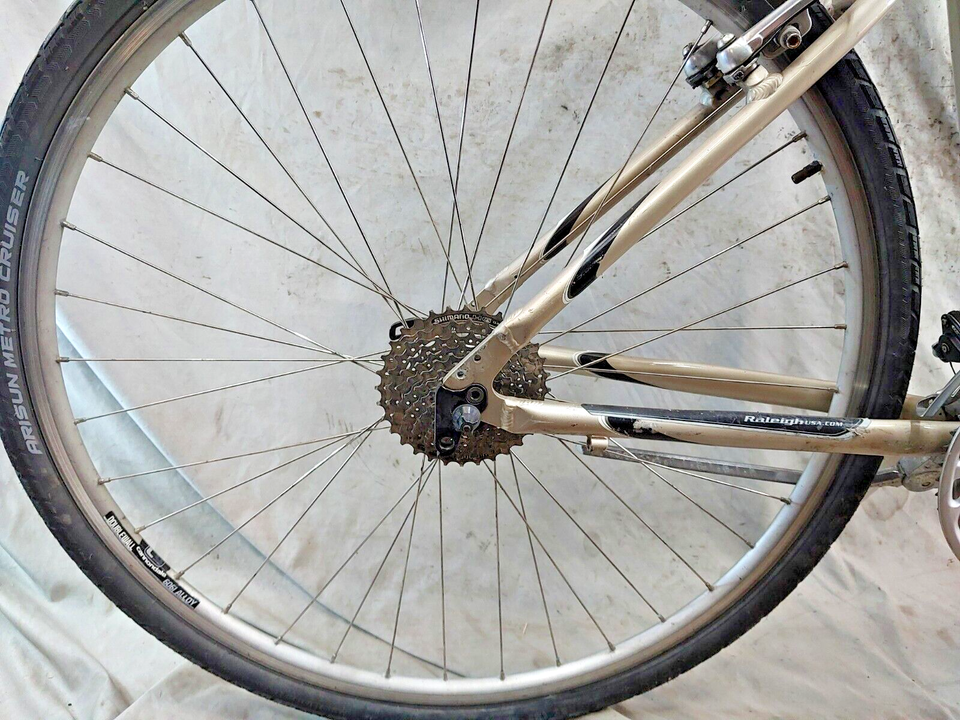 2008 Raleigh C40 Comfort Hybrid Bike Medium Suspension Triple Fast USA ...