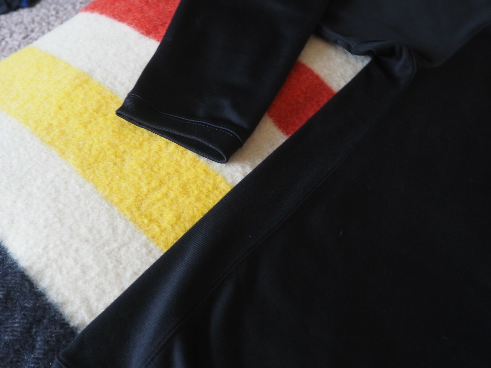 Y2k NIKE Center Check Swoosh Logo Therma Fit Black SC… - Gem