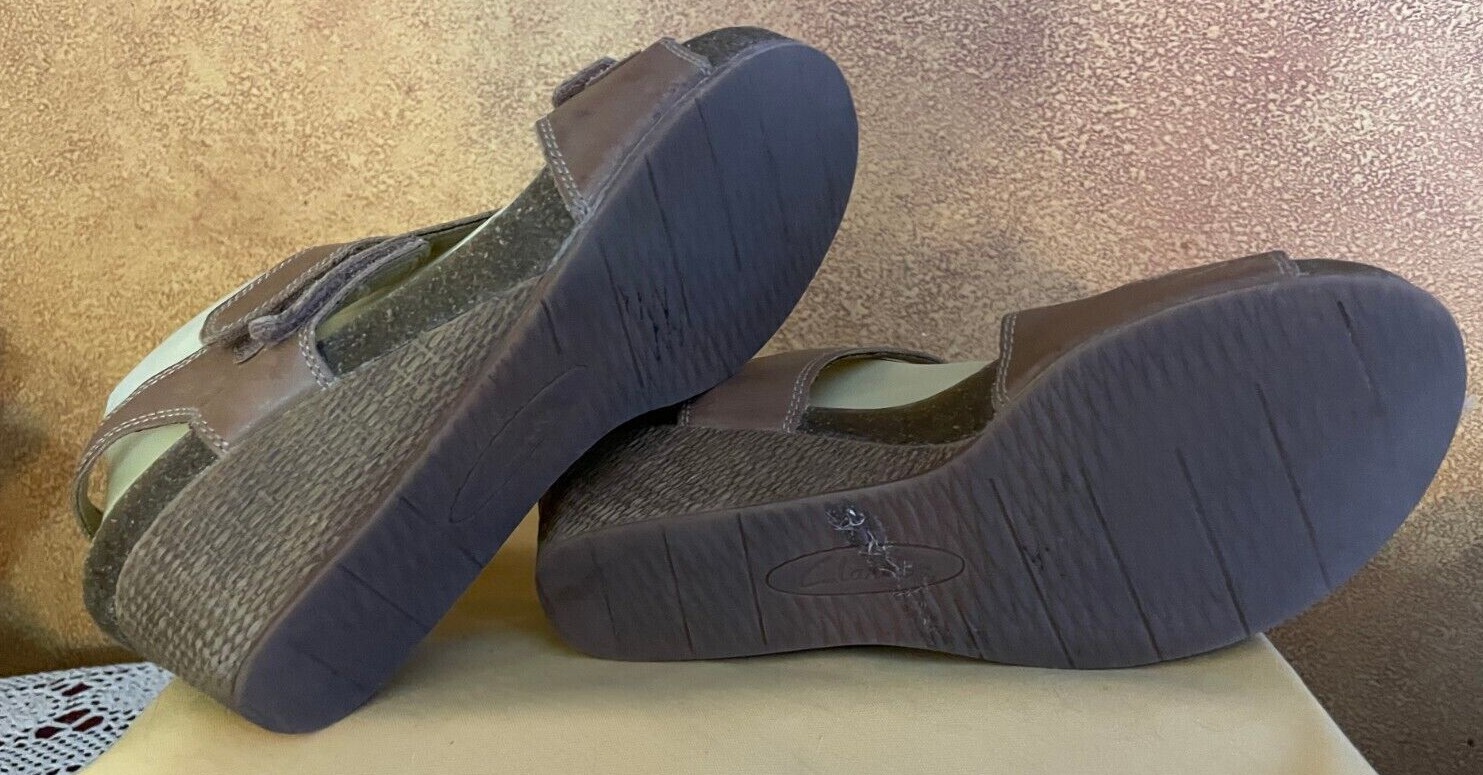 Women's CLARKS Collection Cushioned Strappy Sandals L… - Gem